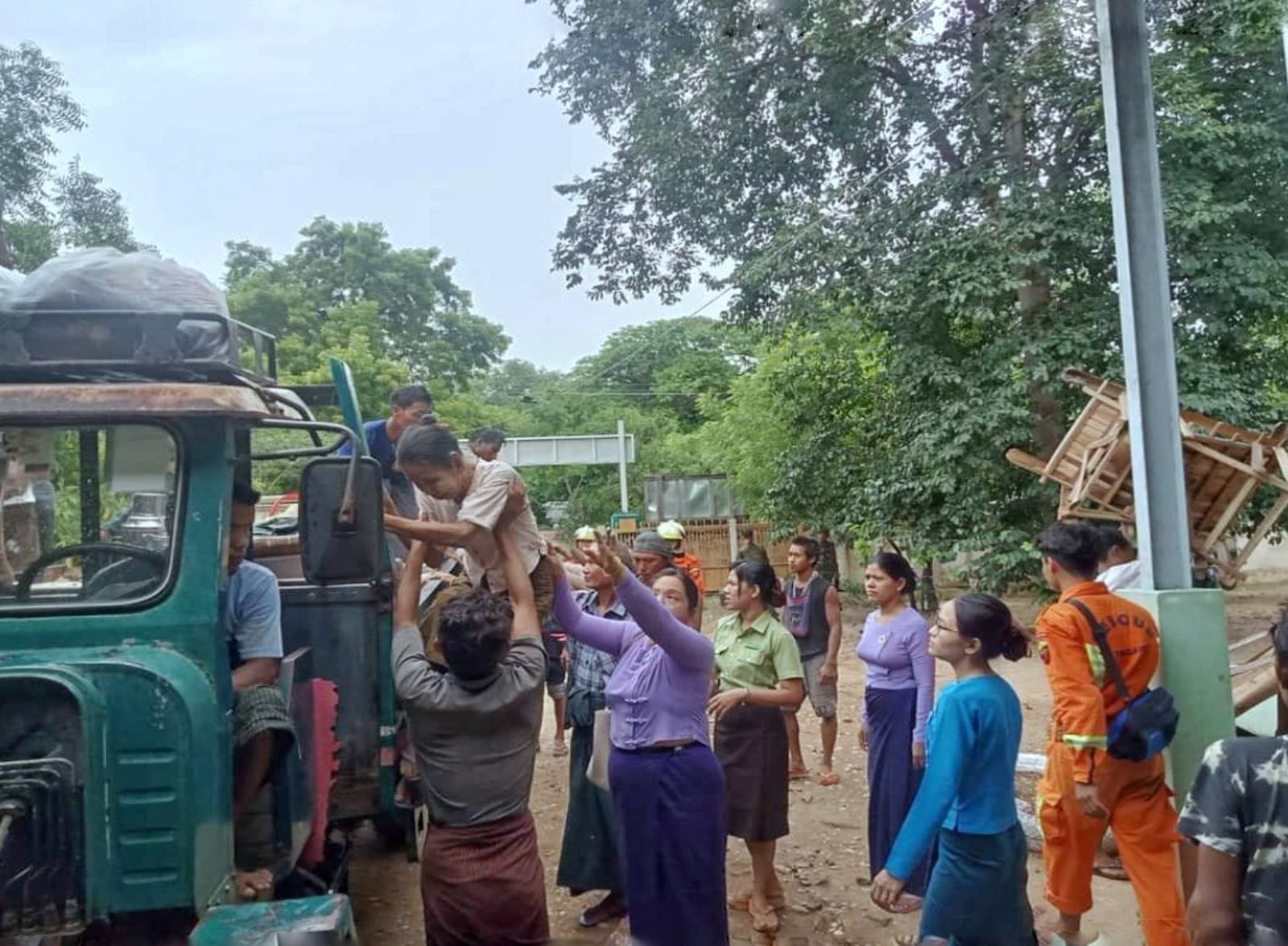 ပခုက္ကူမြို့နယ်တွင် ဧရာဝတီမြစ်ရေစိုးရိမ်ရေမှတ်အောက် ကျဆင်းလာသဖြင့